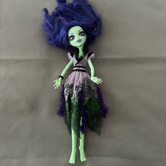 Monster High Mattel | Toys | Monster High Amanita Nightshade Mattel 208 ...